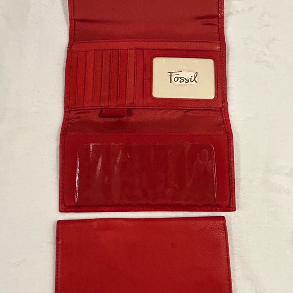 Fossil | Accessories | Fossil Womens Red Leather Wallet With Removable ...